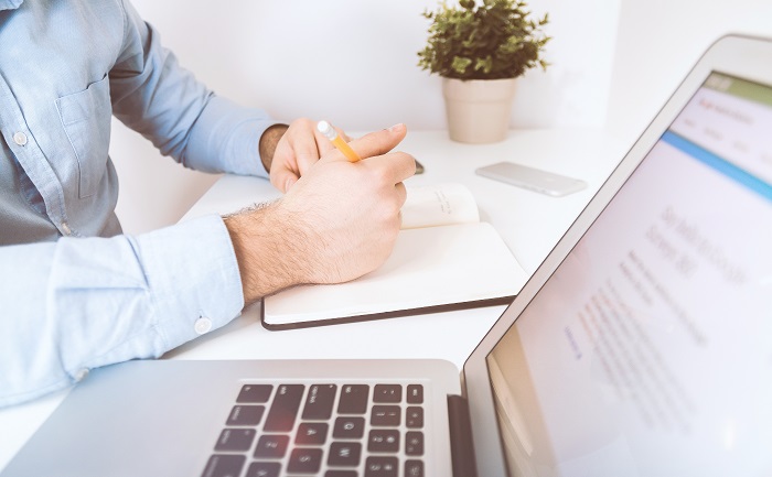 How Long Should a Job Title Be? | Ongig Blog